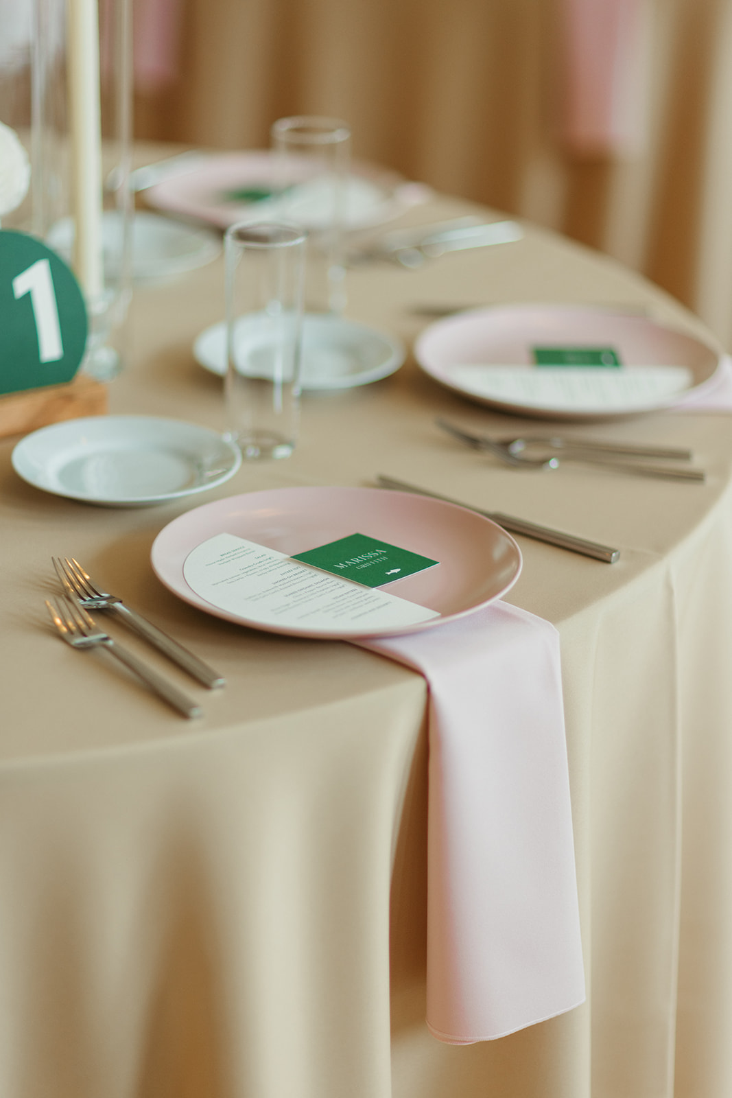 A Modern Fall Wedding at the Gordon Green | Cleveland OH, United States