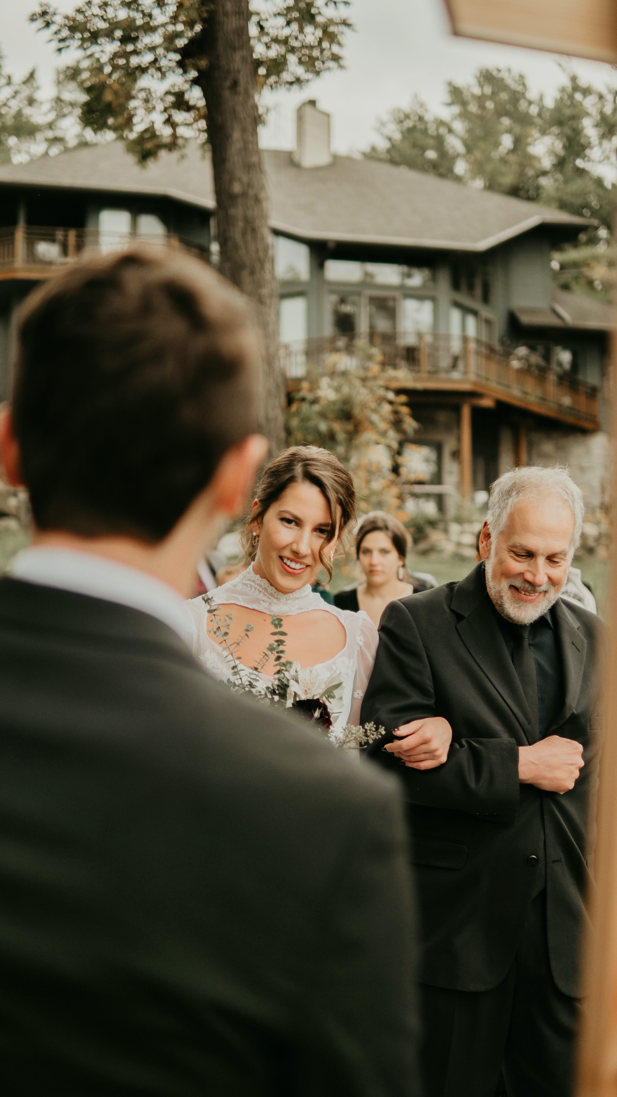 Fatherly Support: How to Help Your Dad Navigate Wedding Responsibilities